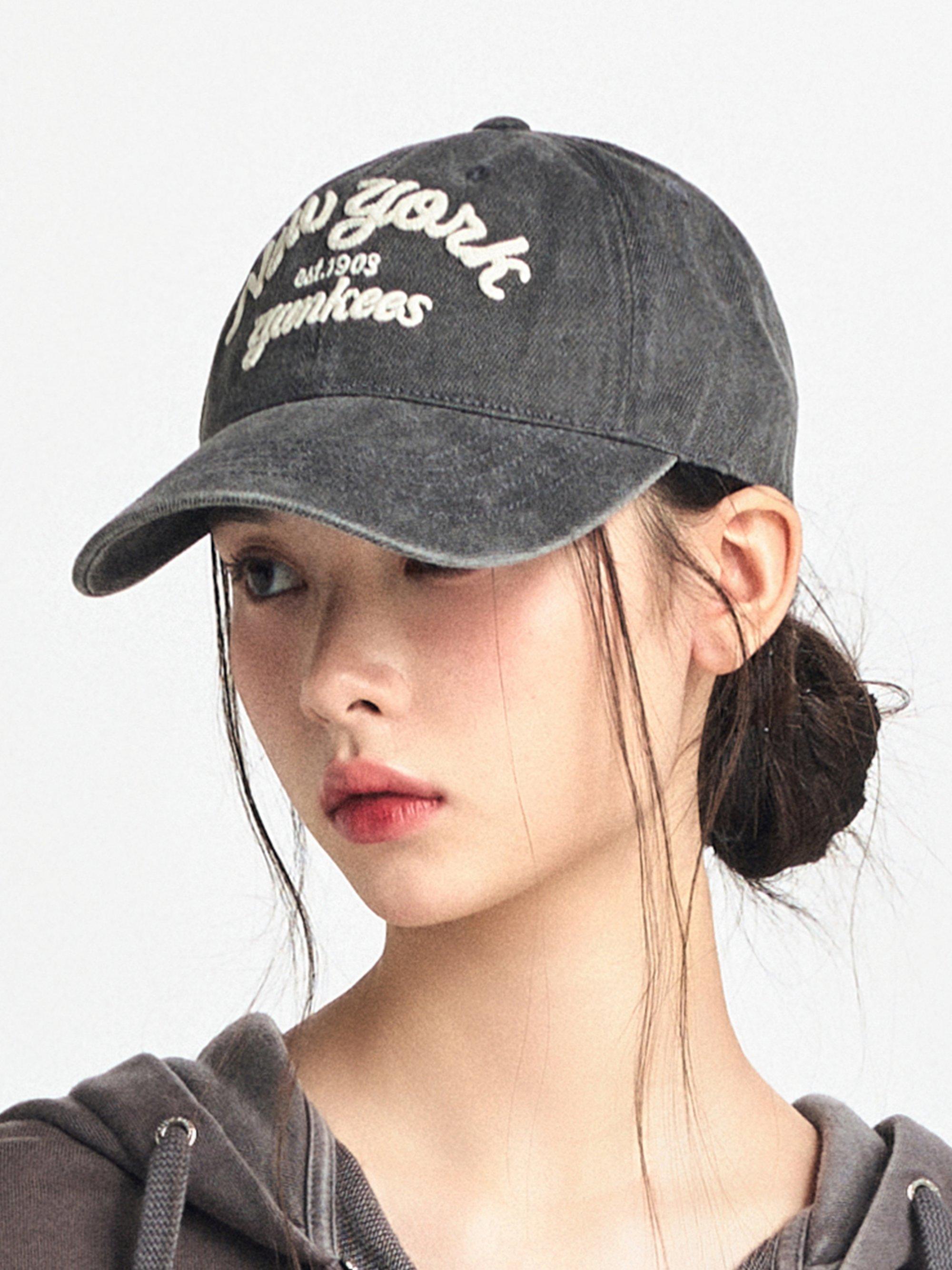 MLB 바시티 레터링 컬러데님 언스트럭쳐 볼캡 뉴욕양키스 (DARK GRAY)