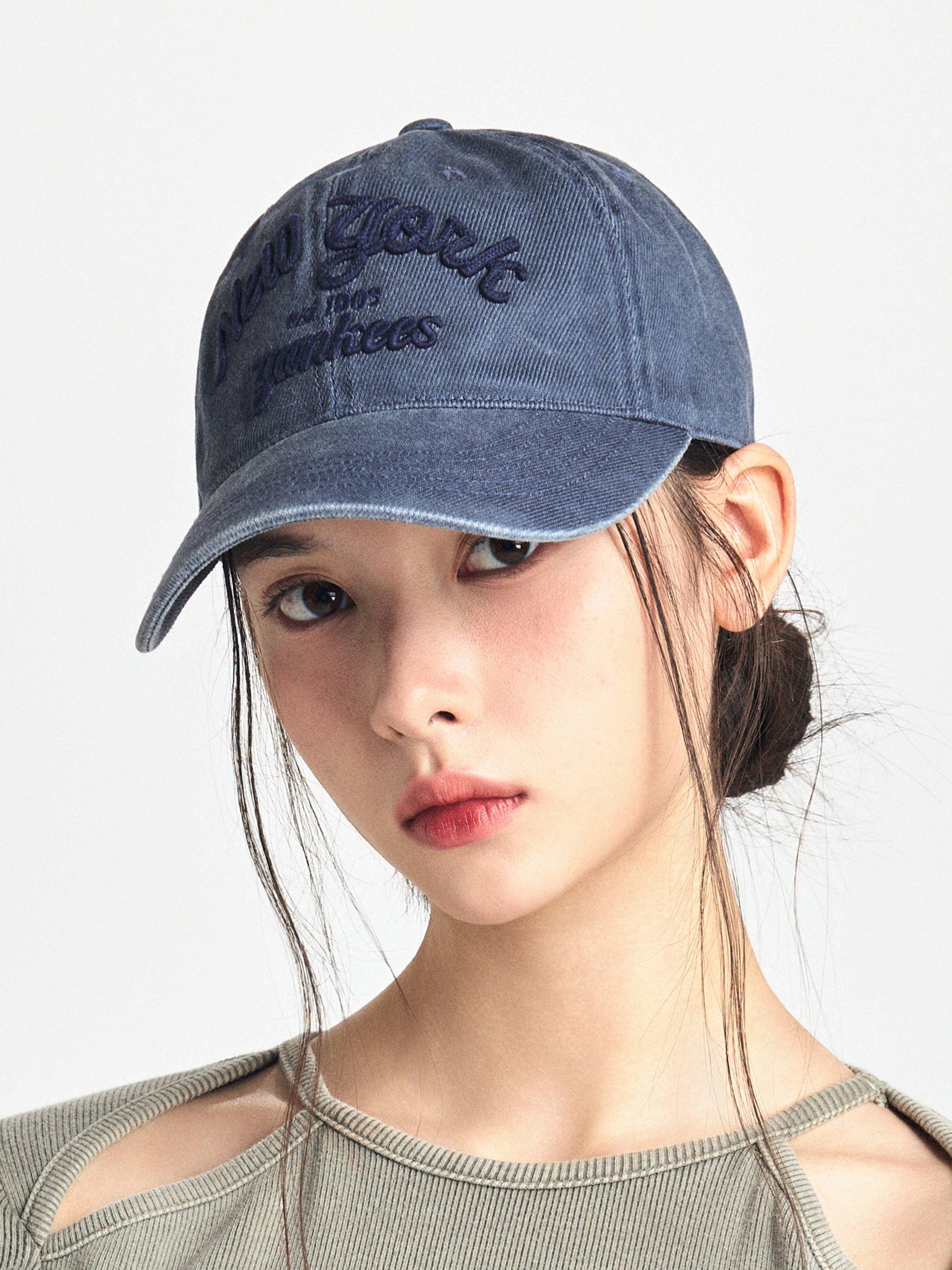 MLB 바시티 레터링 컬러데님 언스트럭쳐 볼캡 뉴욕양키스 (NAVY)